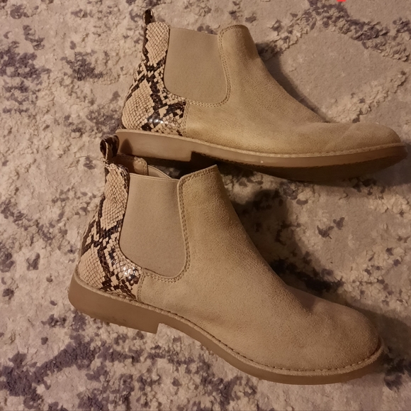 Seven Dials | Shoes | Seven Dials Tan Booties | Poshmark